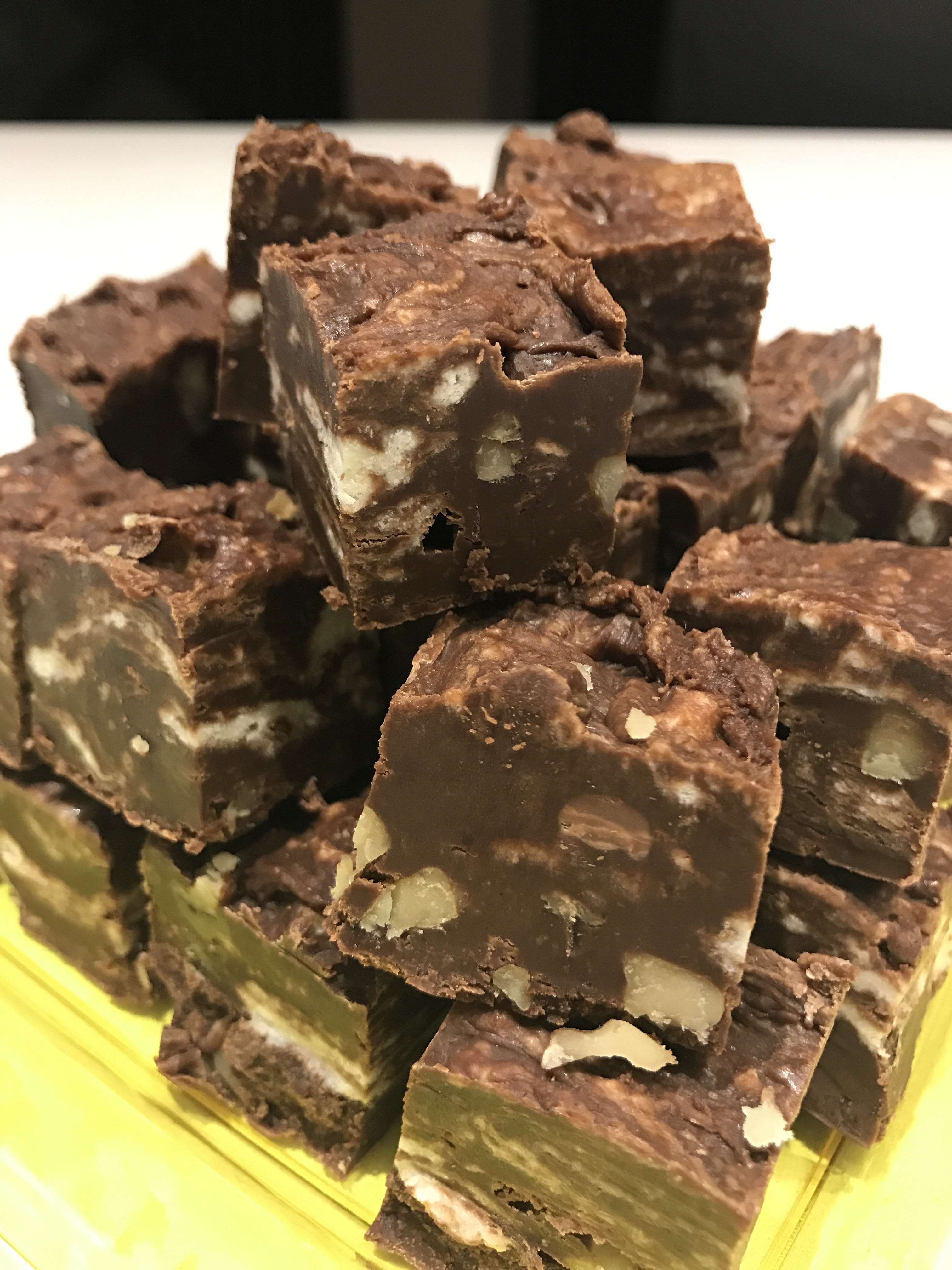 Chocolate Walnut Marshmallow Fudge * Marilyn Dishes